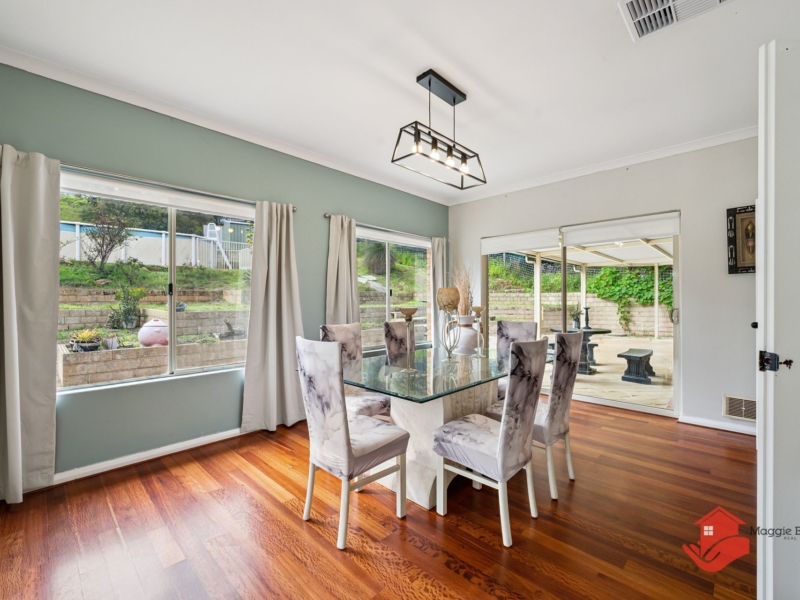 10 Ophelia Grove, Mount Nasura WA 6112 | Maggie Burke Real Estate